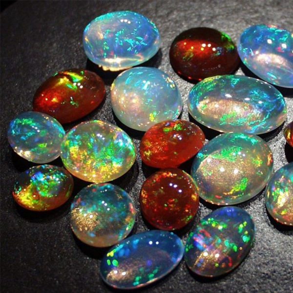 سنگ ماه تولد مهر - گالری عیار